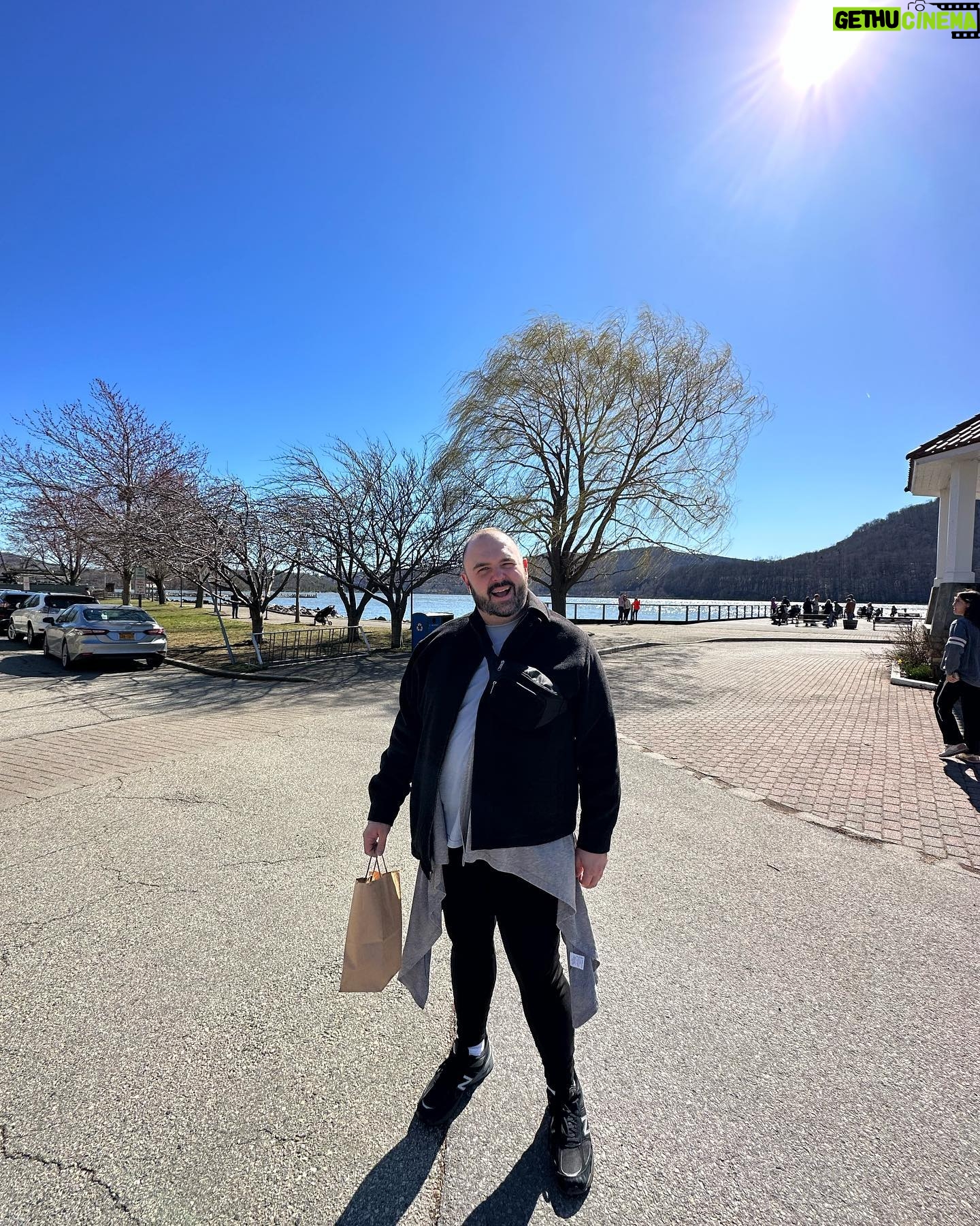 Actress Jessica Keenan Wynn HD Instagram Photos and Wallpapers April ...