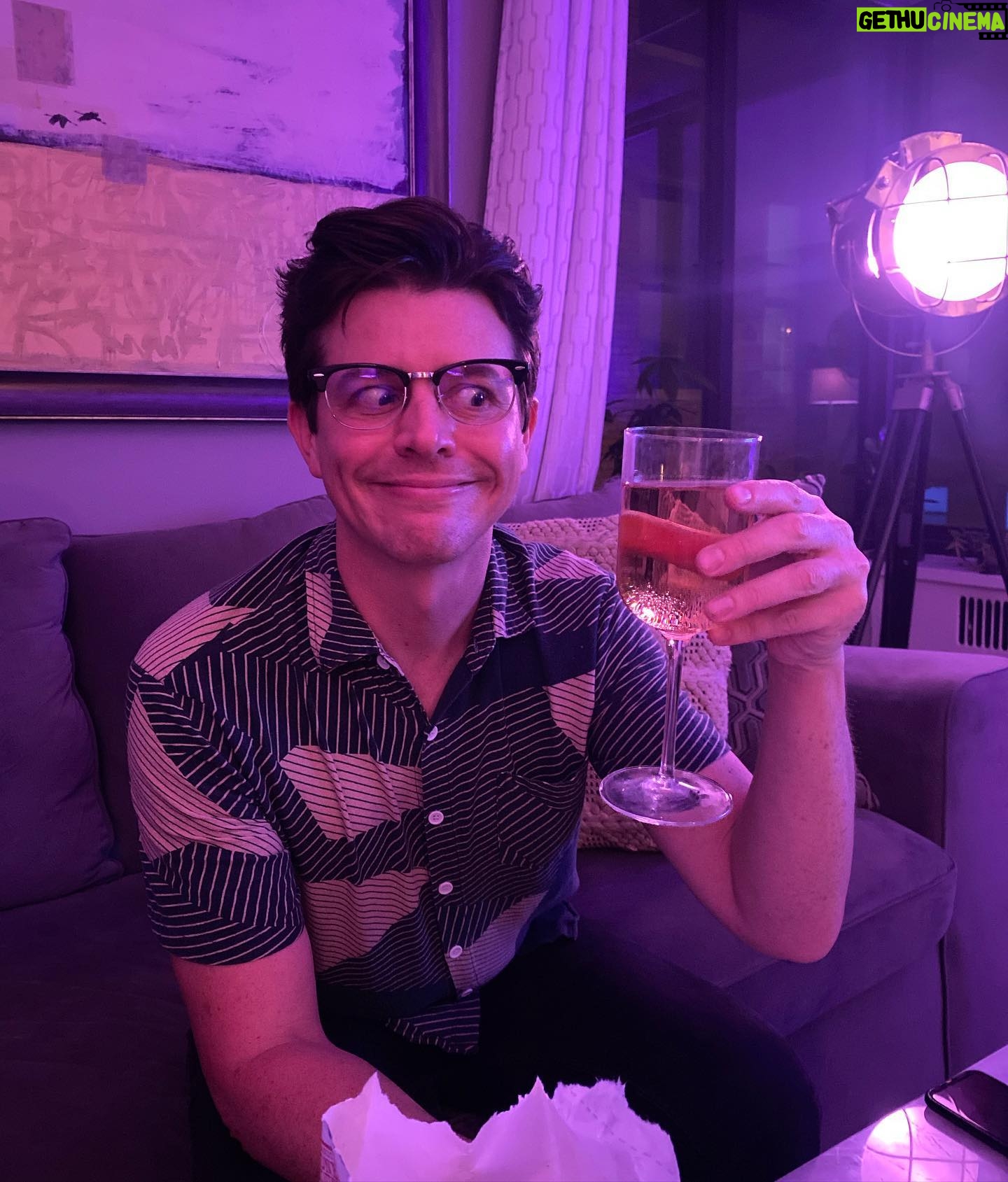 Actress Jessica Keenan Wynn HD Instagram Photos and Wallpapers April ...