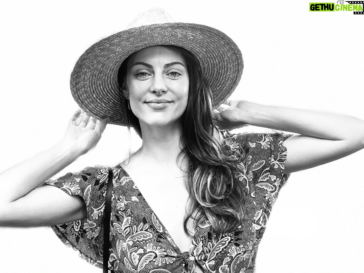 Julia Voth | Gethu Cinema