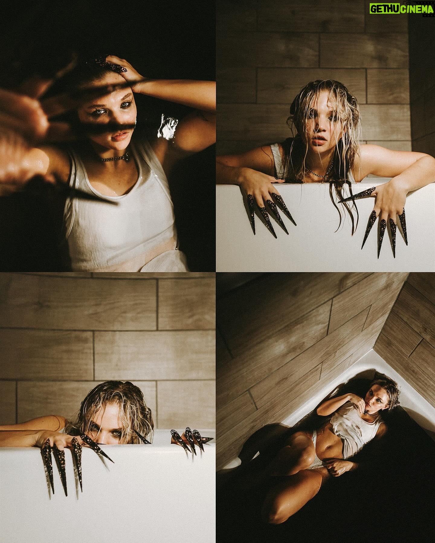 Julia Hart Wiki, Biography, Age, Gallery, Spouse and more