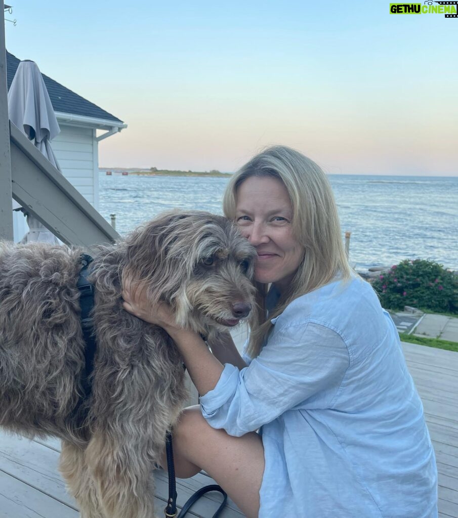 Actress Julie Bélanger HD Instagram Photos and Wallpapers August 2023 ...