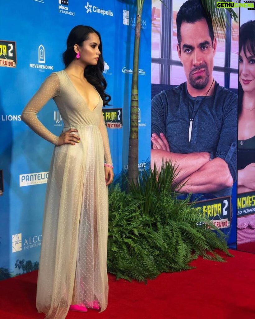 Actress Karen Furlong HD Instagram Photos and Wallpapers November 2023 ...