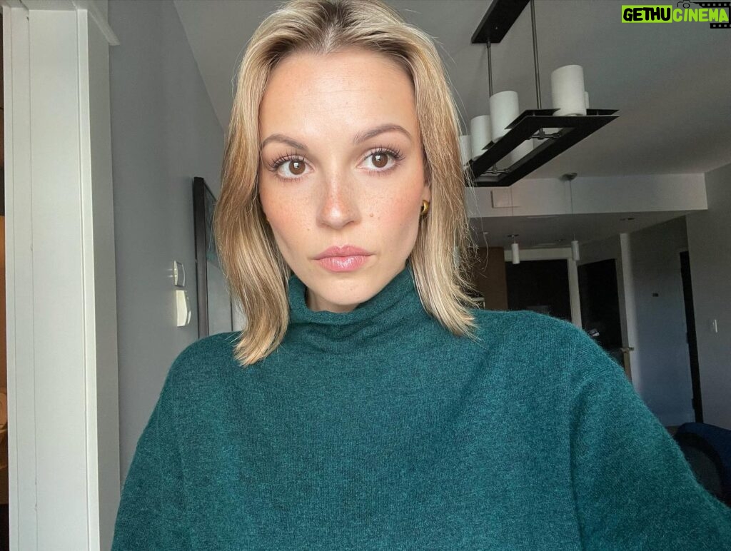 Actress Kayla Wallace HD Instagram Photos and Wallpapers June 2024 ...