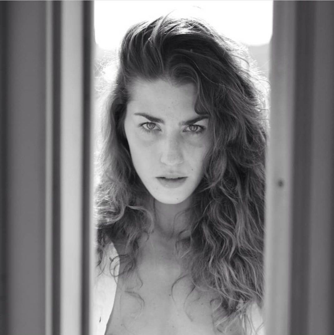 Actress Laura Moure HD Instagram Photos and Wallpapers November 2019 ...
