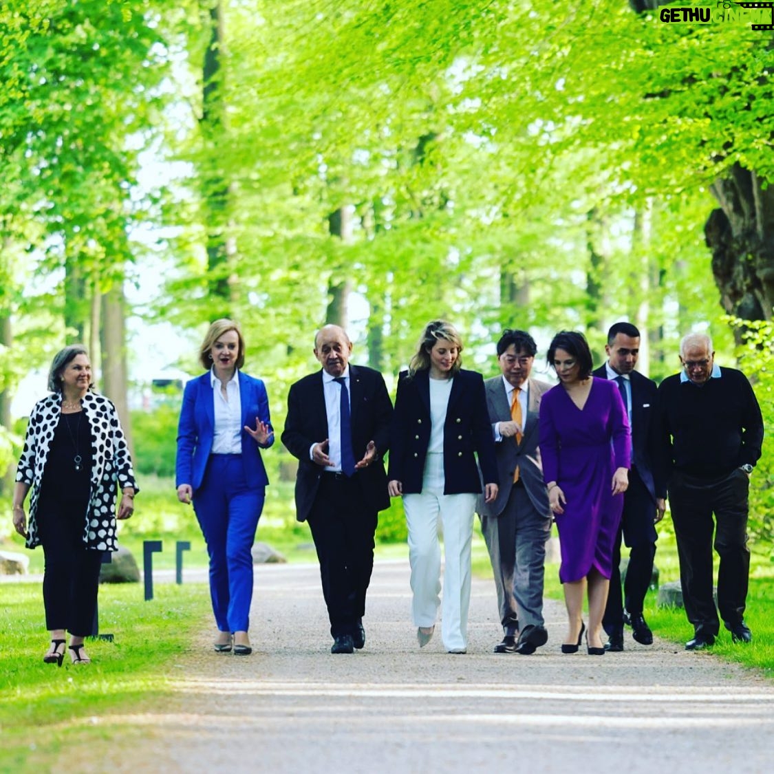 Liz Truss Instagram – With @G7 friends & allies 🇬🇧🇨🇦🇫🇷🇩🇪🇮🇹🇯🇵🇺🇸🇪🇺 ...