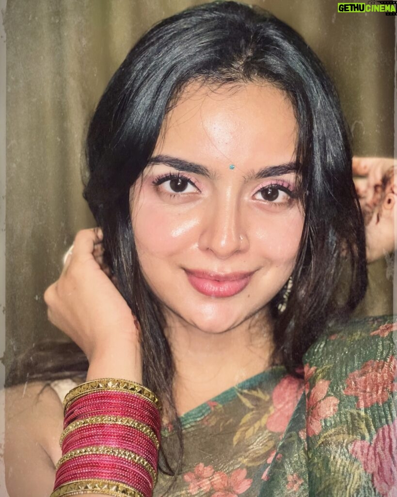 Actress MV Namritha HD Instagram Photos and Wallpapers June 2024 ...