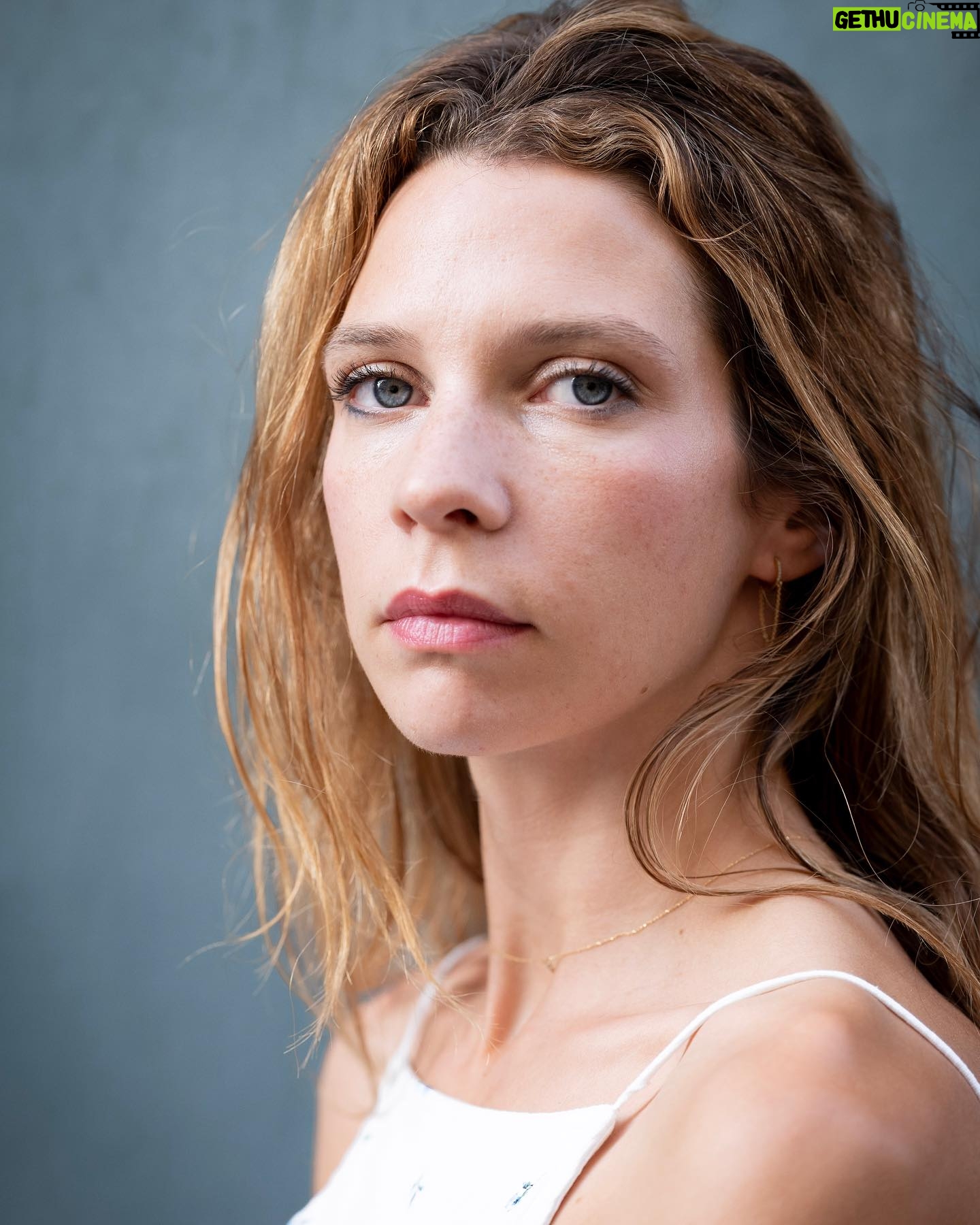Actress Marie Hennerez HD Instagram Photos and Wallpapers June 2024 ...