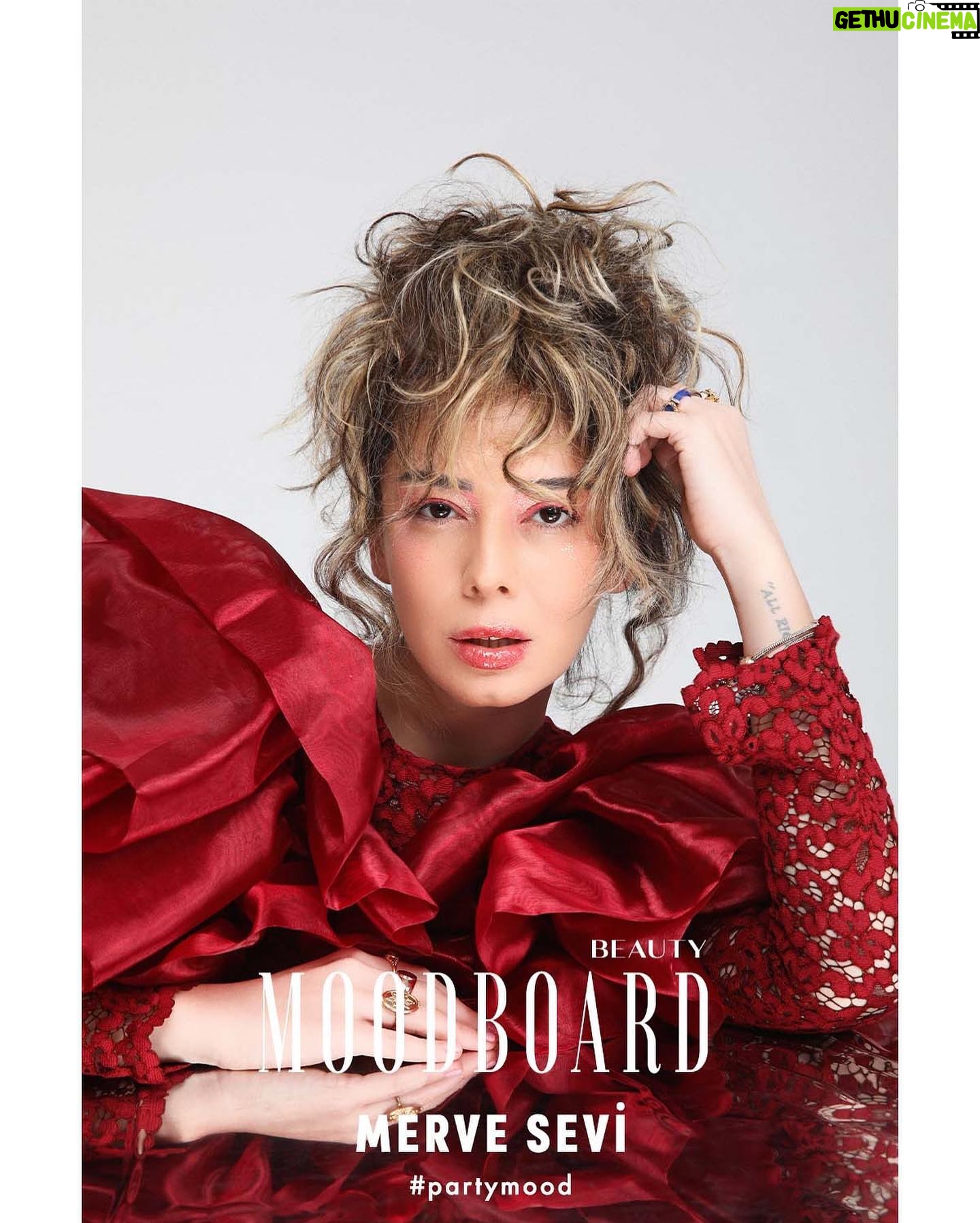Merve Sevi Instagram – Hola babe !! Bu ay @moodboardmags ile çok ...