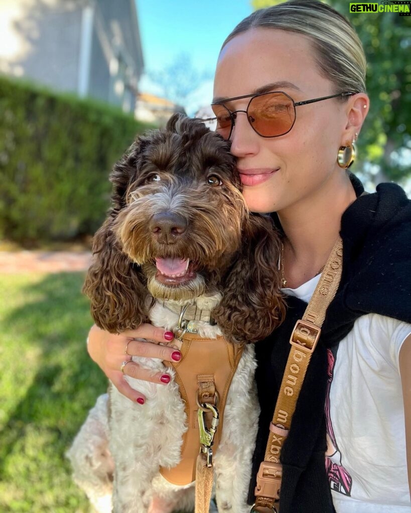 Actress Molly McCook HD Instagram Photos and Wallpapers June 2024 ...
