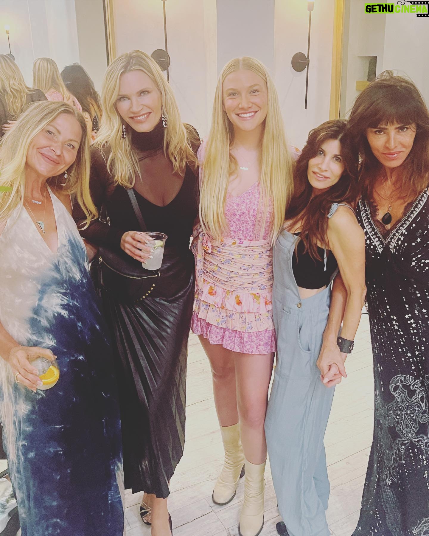 Actress Natasha Henstridge HD Instagram Photos and Wallpapers November ...