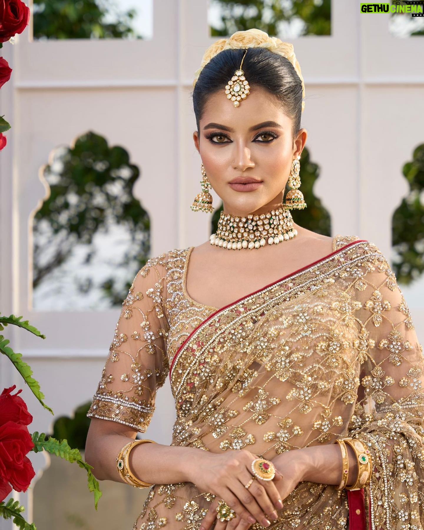 Nazifa Tushi Instagram – What a joy it is to be wrapped around in a ...