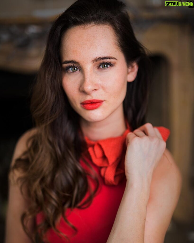 Actress Nicole Mieth HD Instagram Photos and Wallpapers August 2024 ...