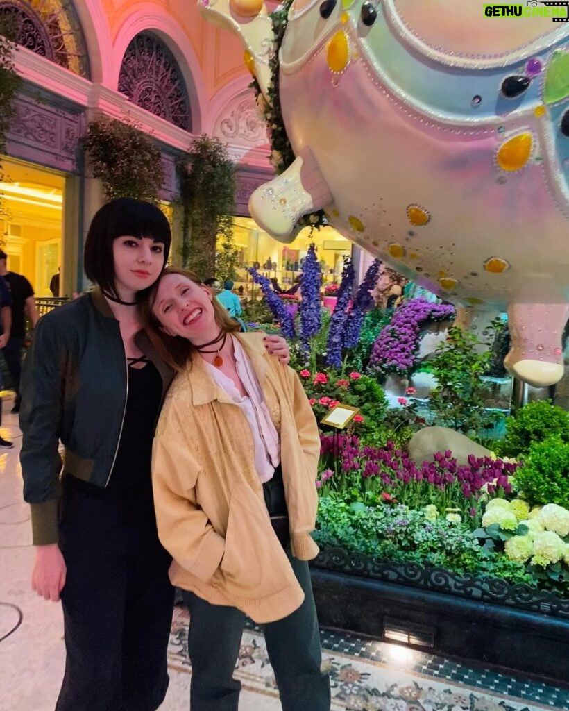 Actress Nicole Tompkins HD Instagram Photos and Wallpapers June 2024 ...