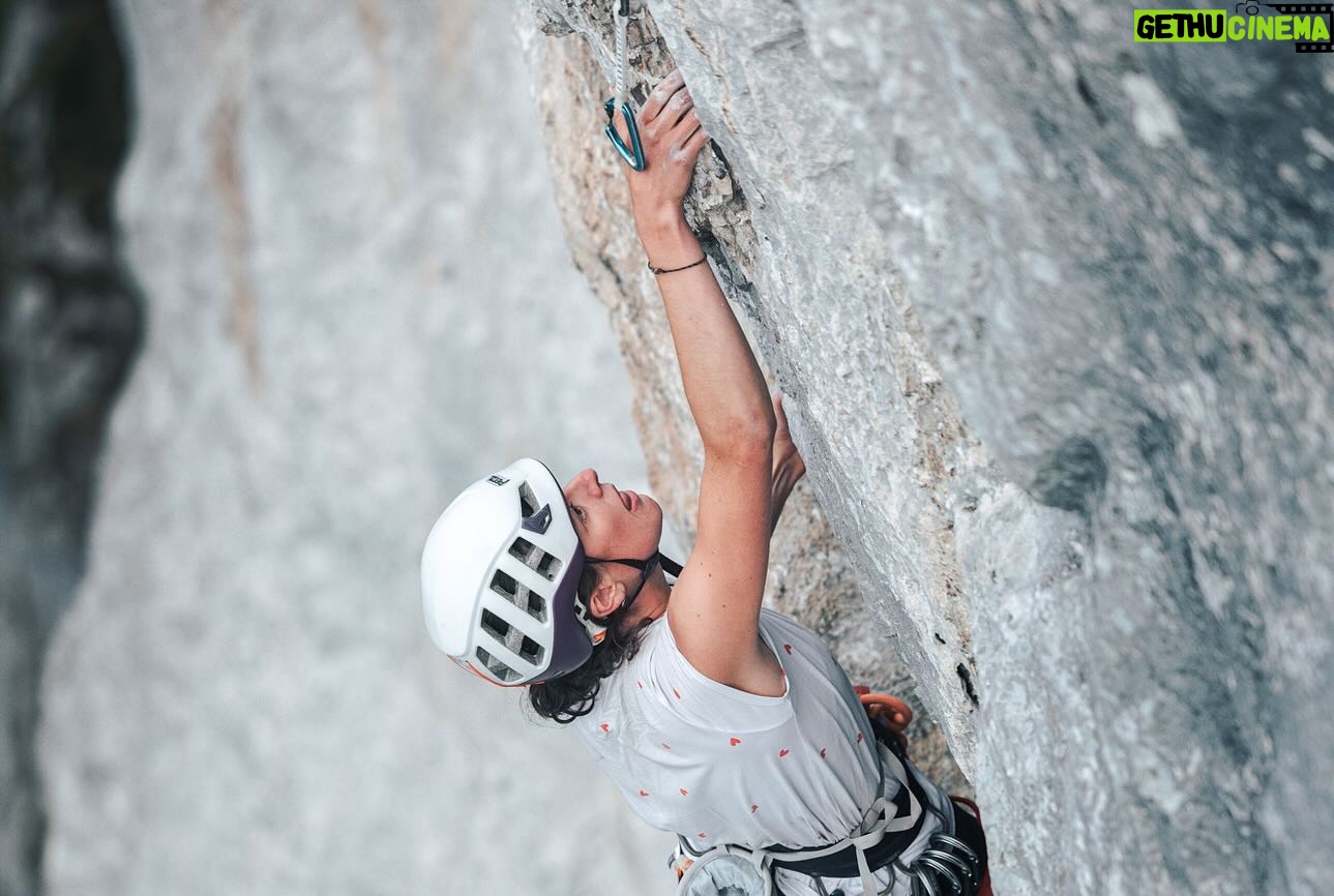 Actress Nina Caprez HD Instagram Photos and Wallpapers January 2024 ...