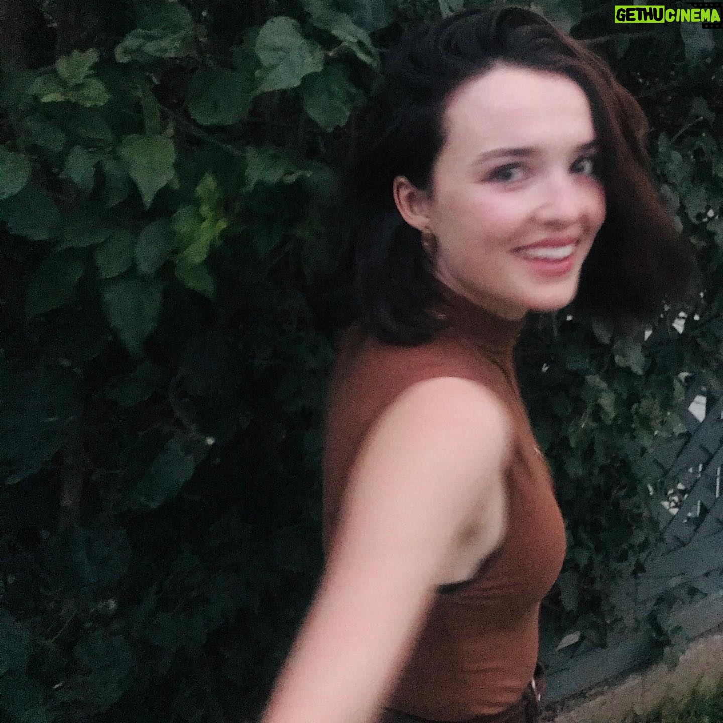 Philippa Northeast Instagram – Floof Mama | Gethu Cinema