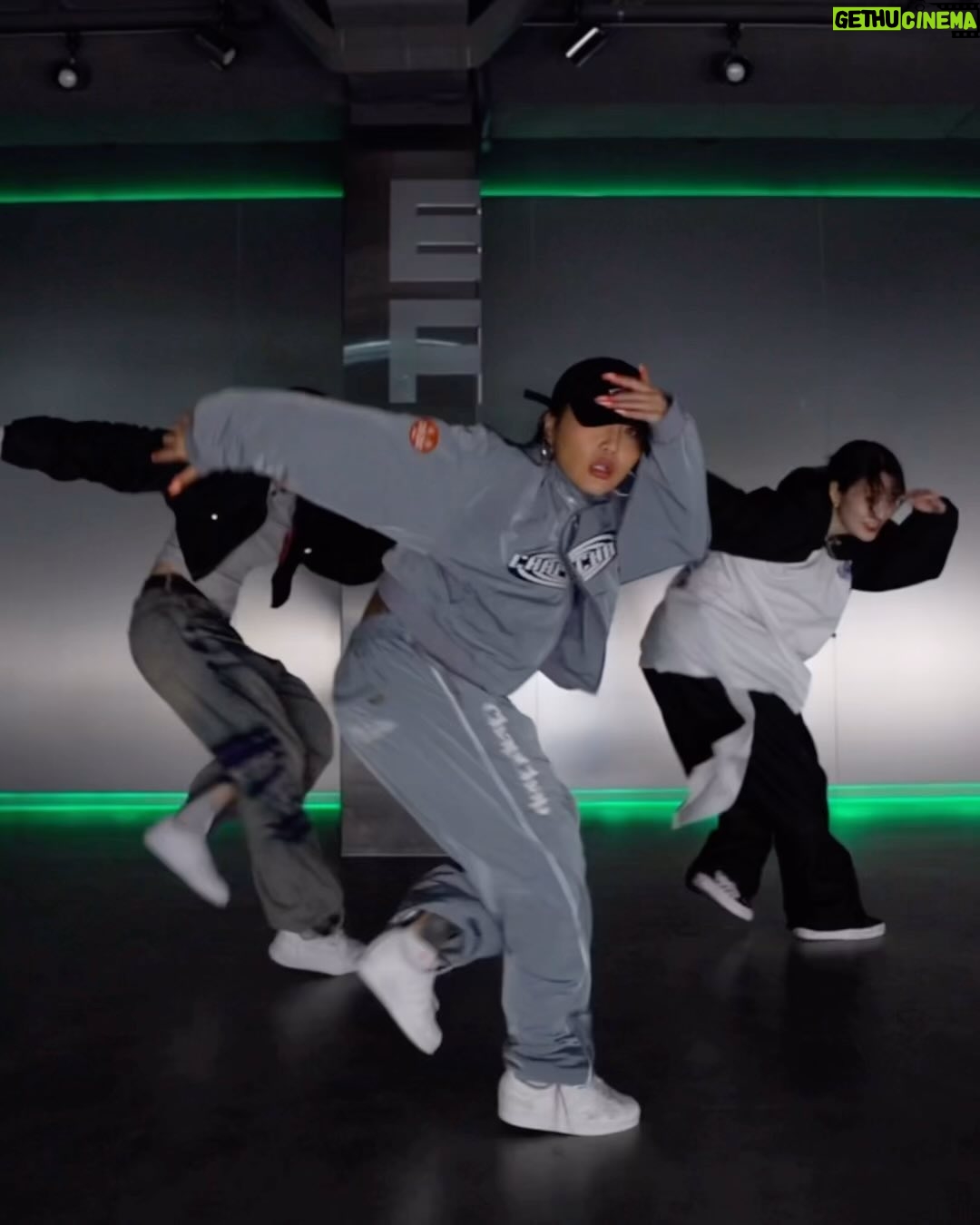 Rihey Instagram – @bangall_danceacademy 오랜만에 올리는 수업영상 몇주간 뱅걀즈는 꾸준히 ...