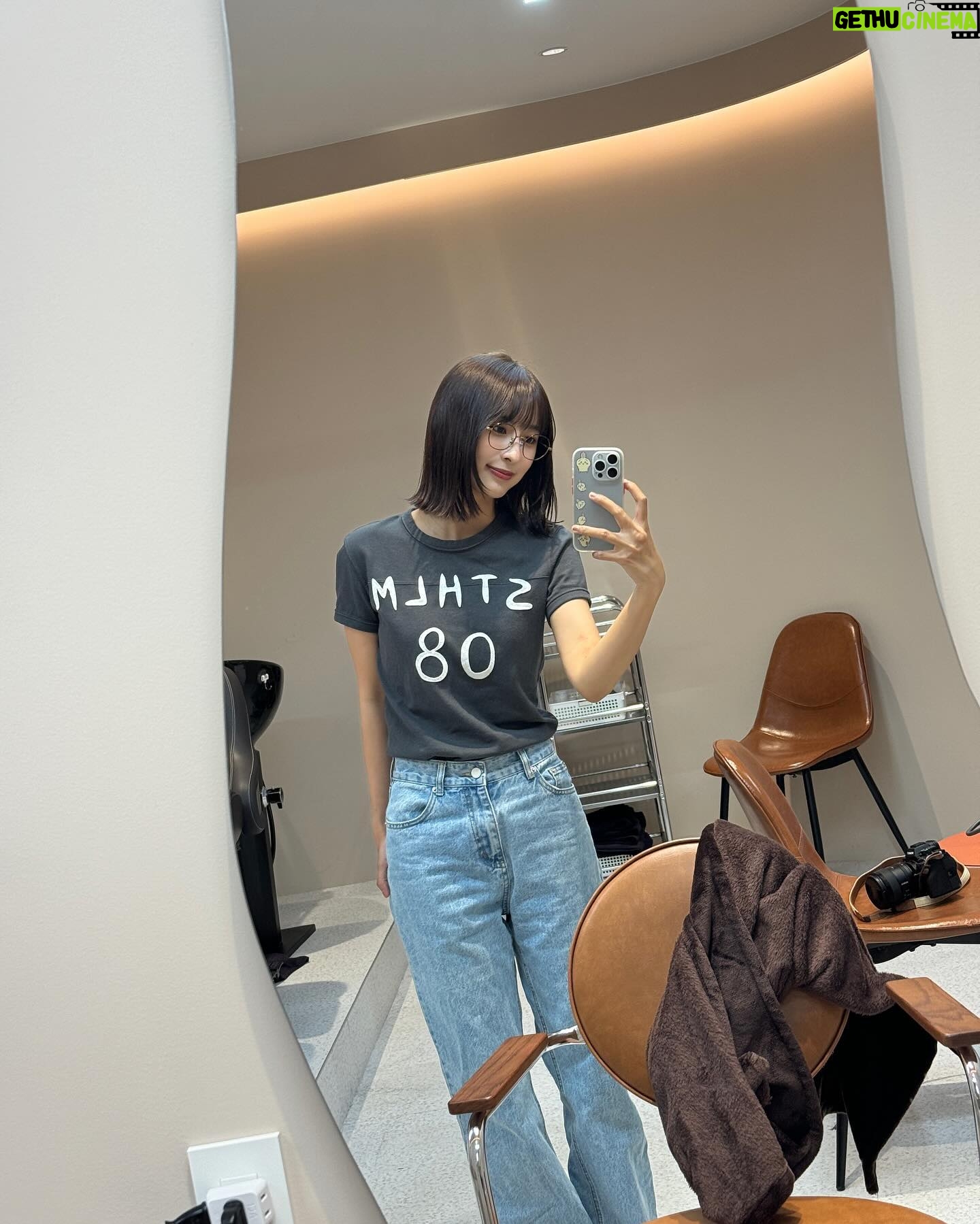 Ron Monroe Instagram – ショートカットの写真です W 自撮りが多すぎてごめんなさい₍˄·͈༝·͈˄*₎ ̑̑ 💇🏻‍♀️ ...