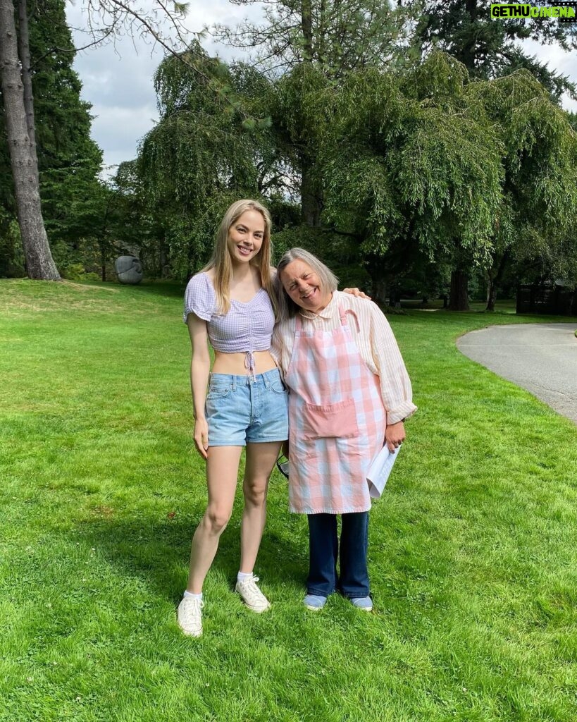 Actress Sarah Dugdale HD Instagram Photos and Wallpapers July 2022 ...