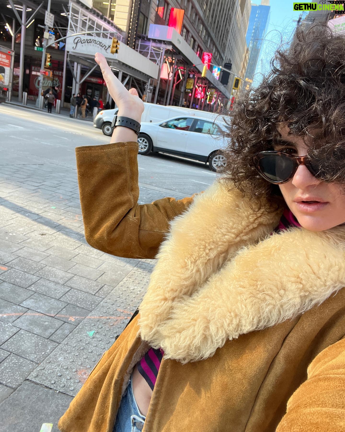 Actress Sarah Yarkin HD Instagram Photos and Wallpapers March 2023 ...