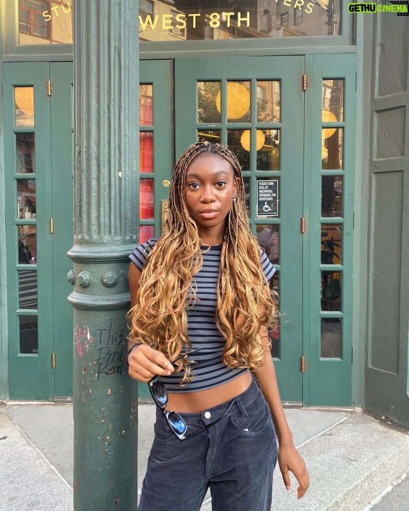 Actress Shahadi Wright Joseph HD Instagram Photos and Wallpapers ...
