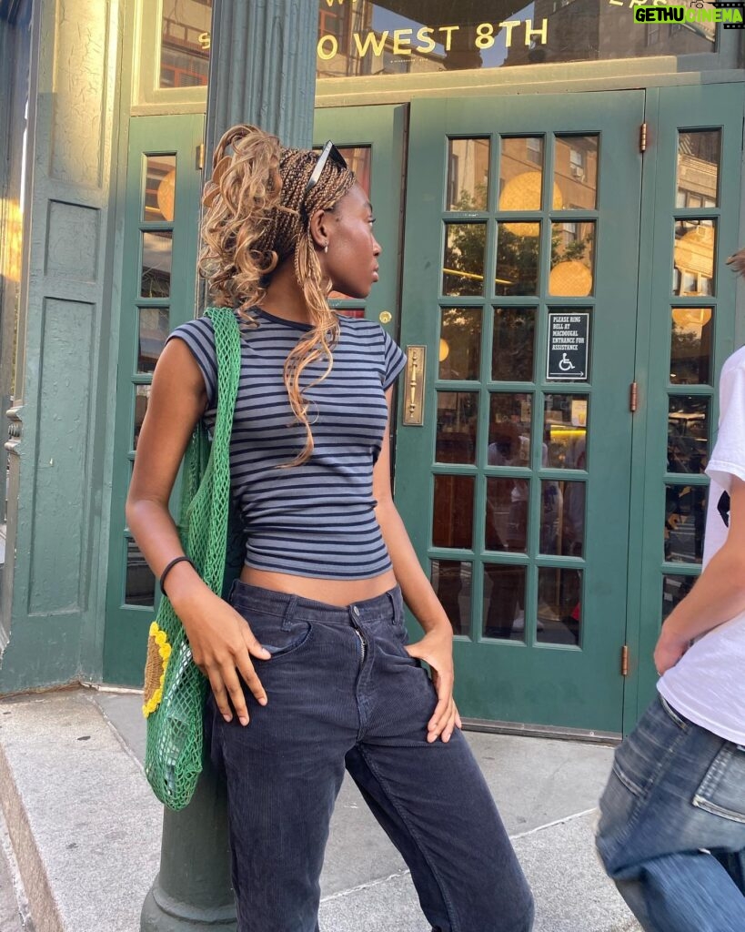 Actress Shahadi Wright Joseph HD Instagram Photos and Wallpapers ...