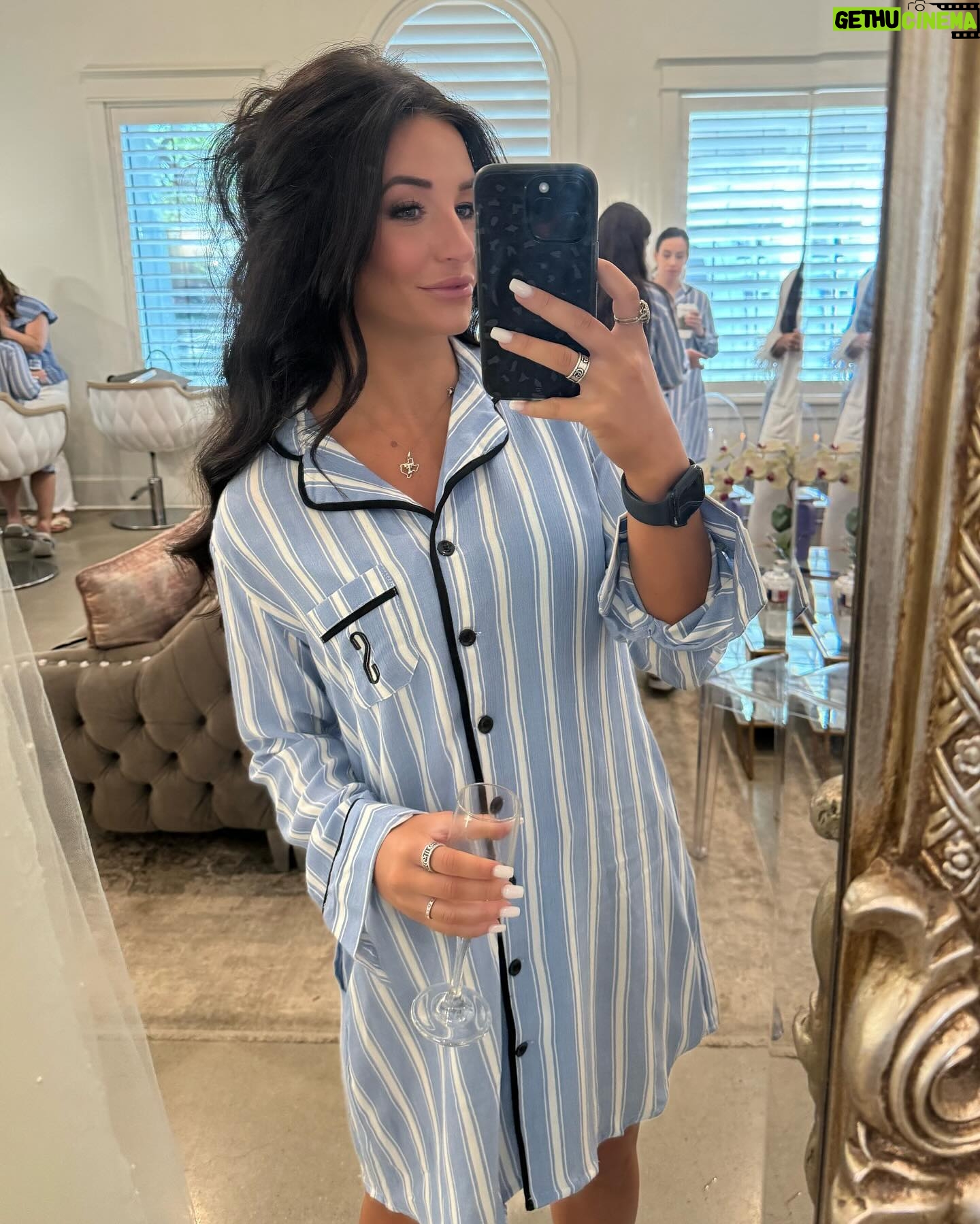 Shannon Woolsey Instagram – the best day getting to celebrate family ...