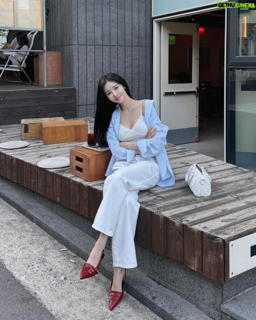 Actress Shin Sae-rom HD Instagram Photos and Wallpapers May 2024 ...