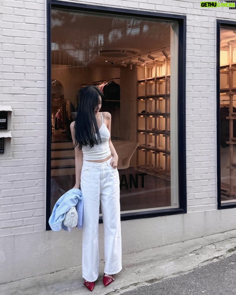 Actress Shin Sae-rom HD Instagram Photos and Wallpapers May 2024 ...