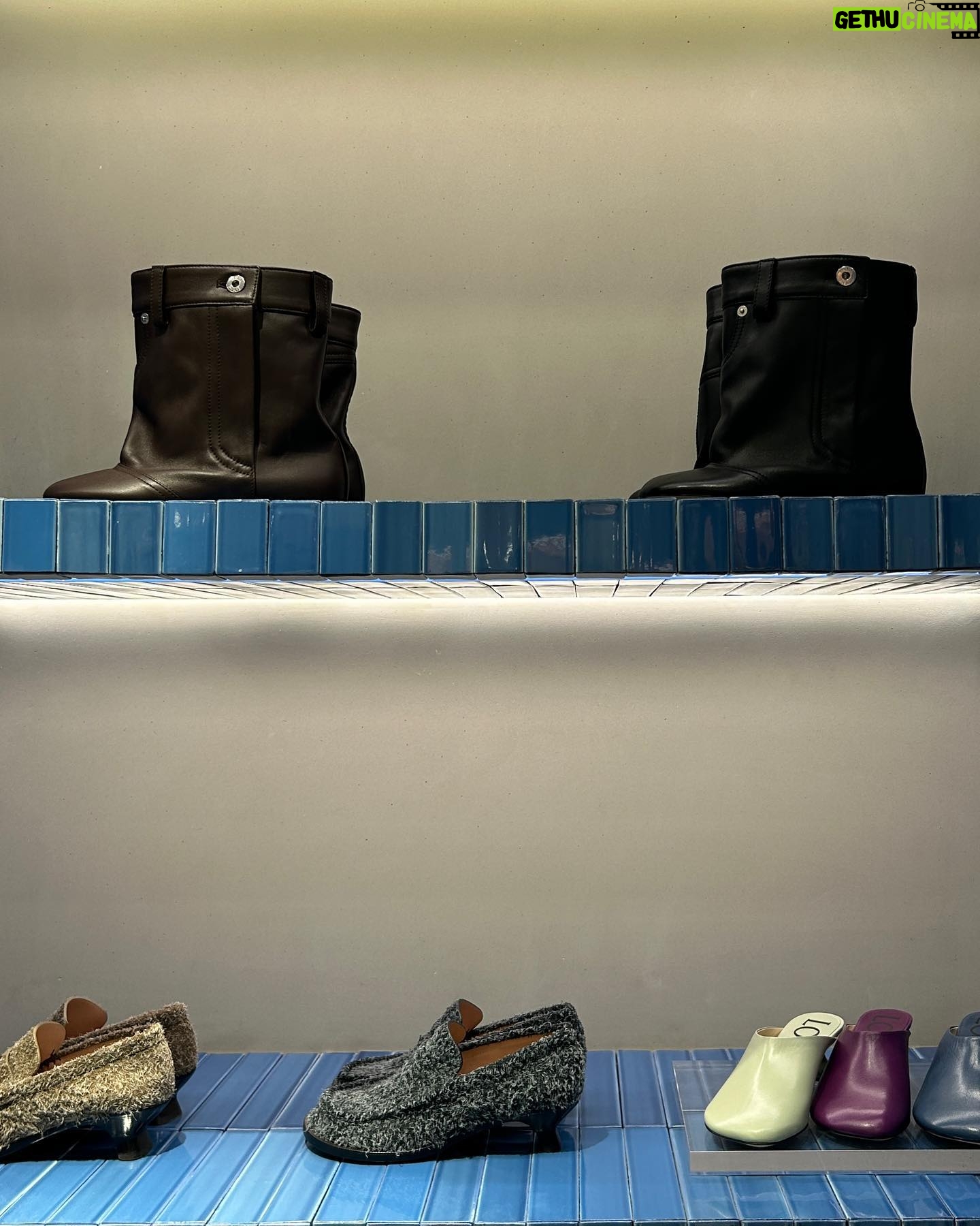 Shin Sae-rom Instagram – LOEWE X Suna Fujita LAUNCHING @loewe @suna ...