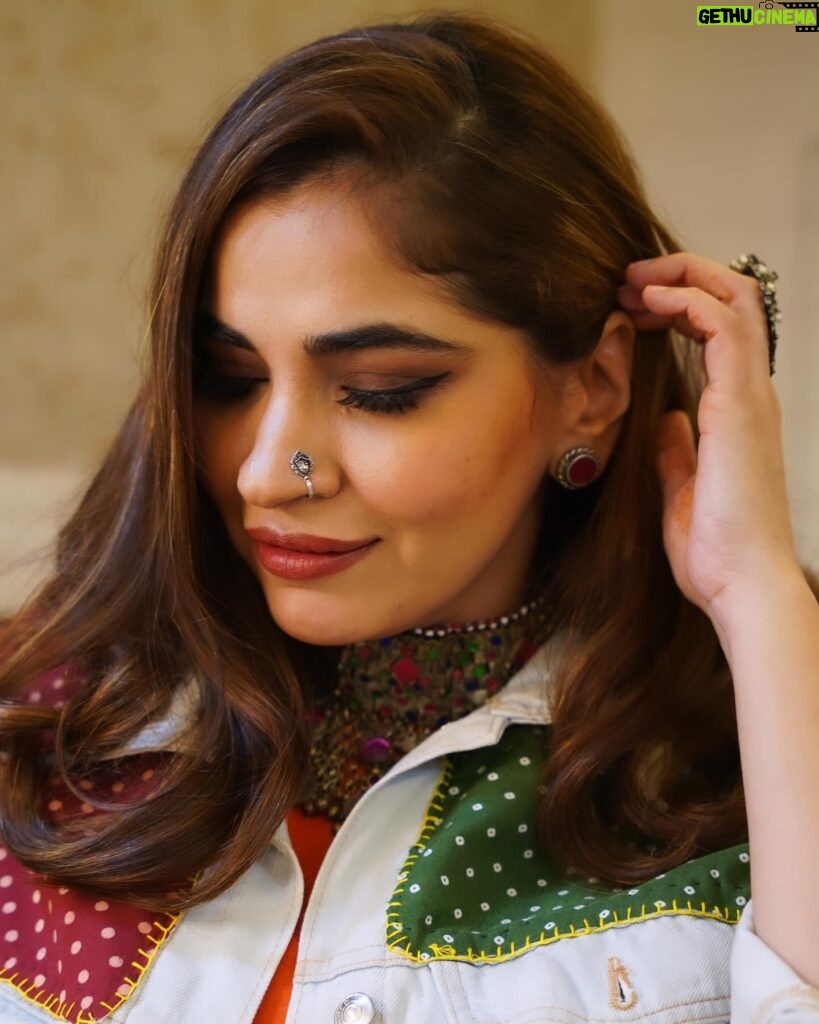 Actress Shruti Pathak HD Instagram Photos and Wallpapers January 2024 ...