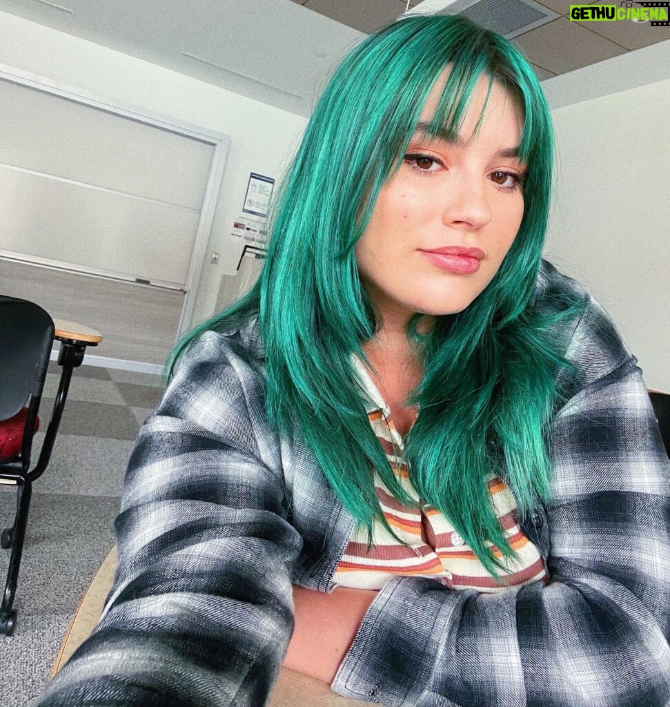 Actress Skyler Wright HD Instagram Photos and Wallpapers June 2024 ...