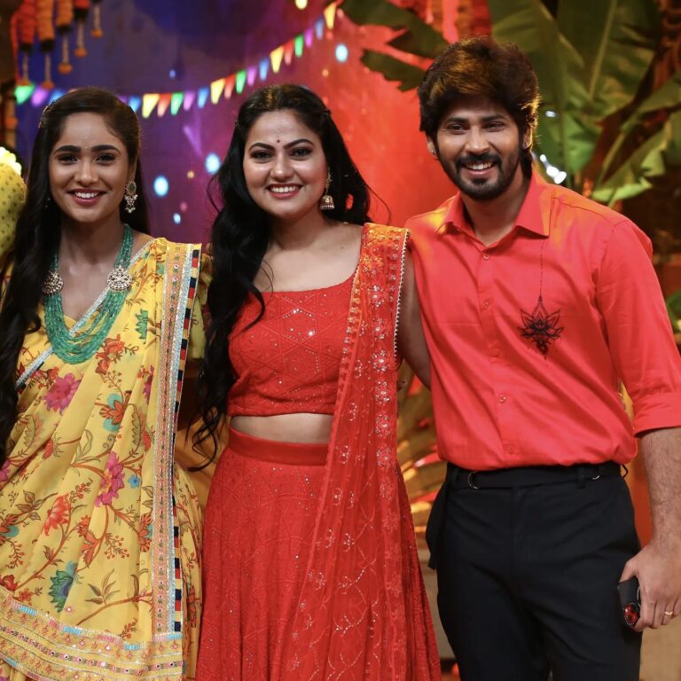 10 Stunning Instagram Photos of Suhasini