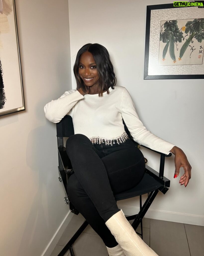 Actress Taja V. Simpson HD Instagram Photos and Wallpapers May 2024 ...