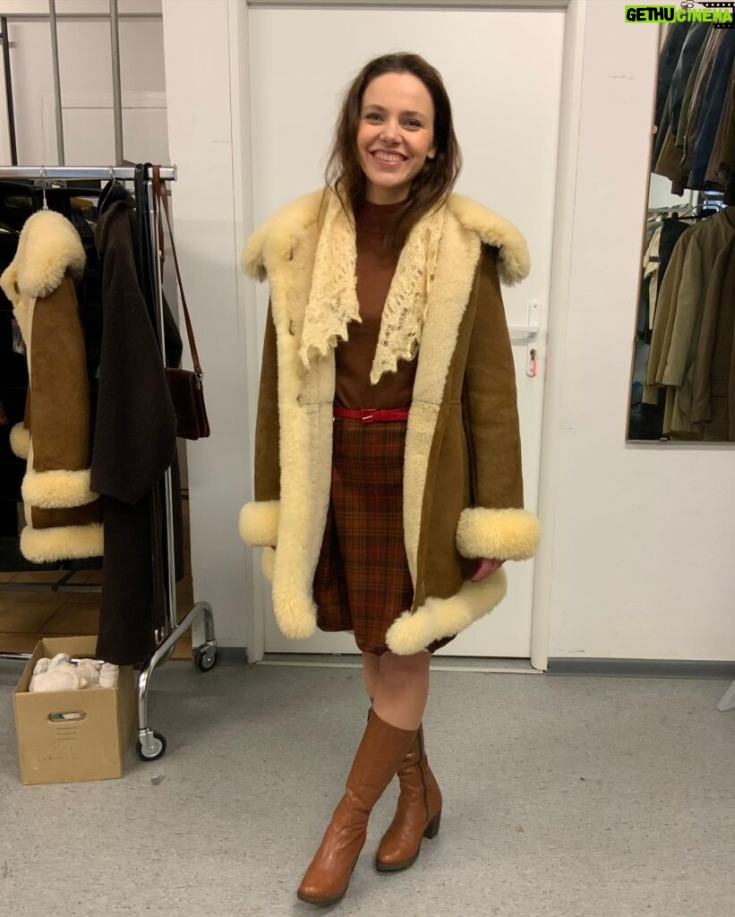 Actress Vanessa Aleksander HD Instagram Photos and Wallpapers November ...