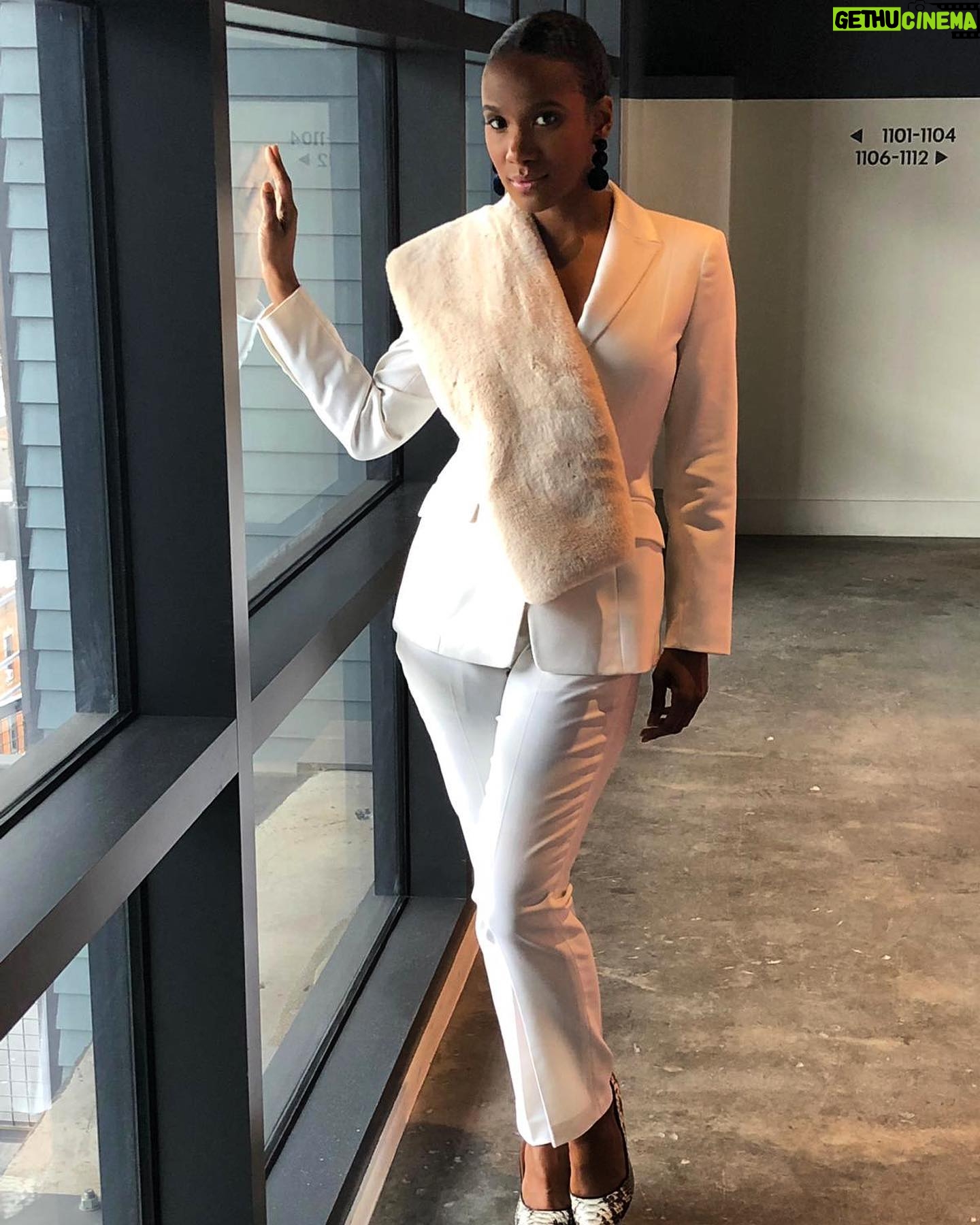 Vicky Jeudy Instagram – Know yourself, know your worth. #VickyJeudy ...