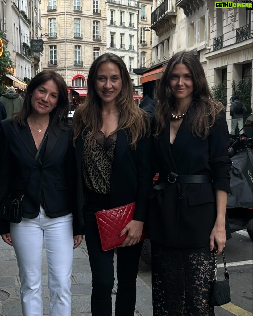 Actress Zeynep Özder HD Instagram Photos and Wallpapers April 2024 ...