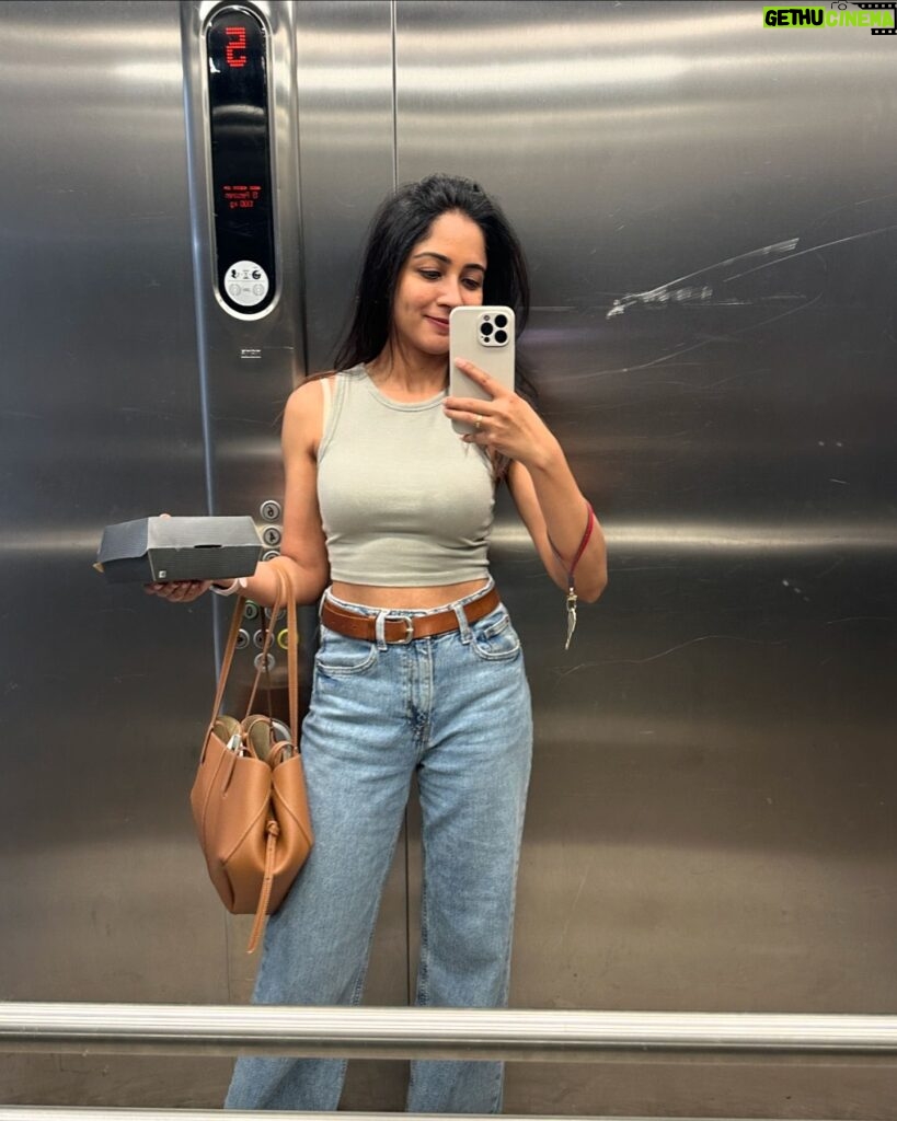 Actress Aditi Chengappa HD Instagram Photos and Wallpapers June 2024 ...