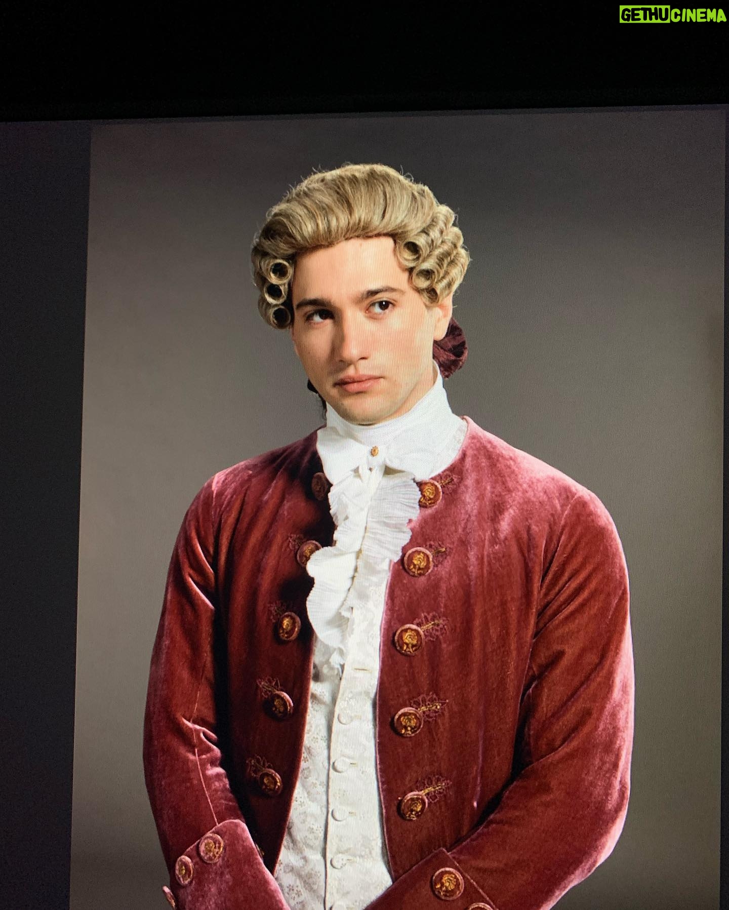 Actor Alex Fitzalan HD Instagram Photos and Wallpapers June 2023 ...