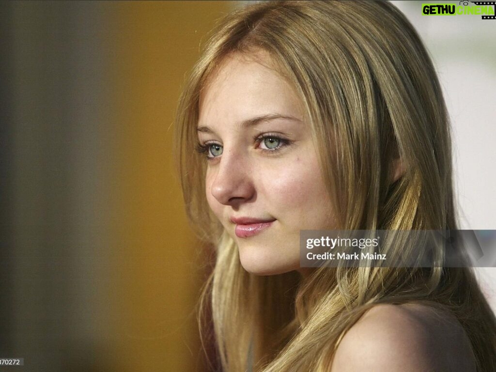 Actress Alexandra Kyle HD Instagram Photos and Wallpapers May 2024 ...