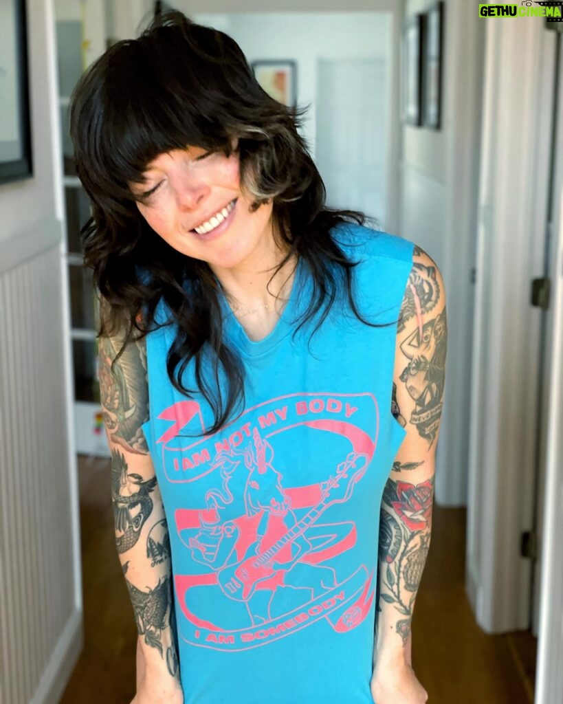 Actress Alexis Krauss HD Instagram Photos and Wallpapers May 2024 ...