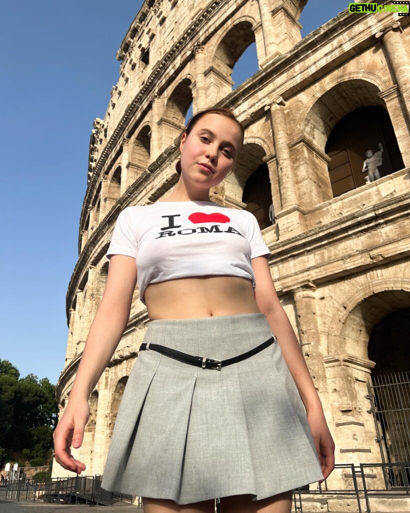 Actress Alika Milova HD Instagram Photos and Wallpapers June 2024 ...