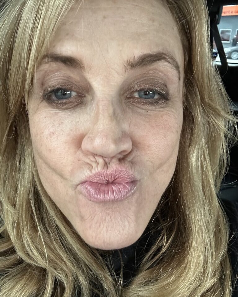 Top 10 Memorable Instagram Photos of Ally Walker