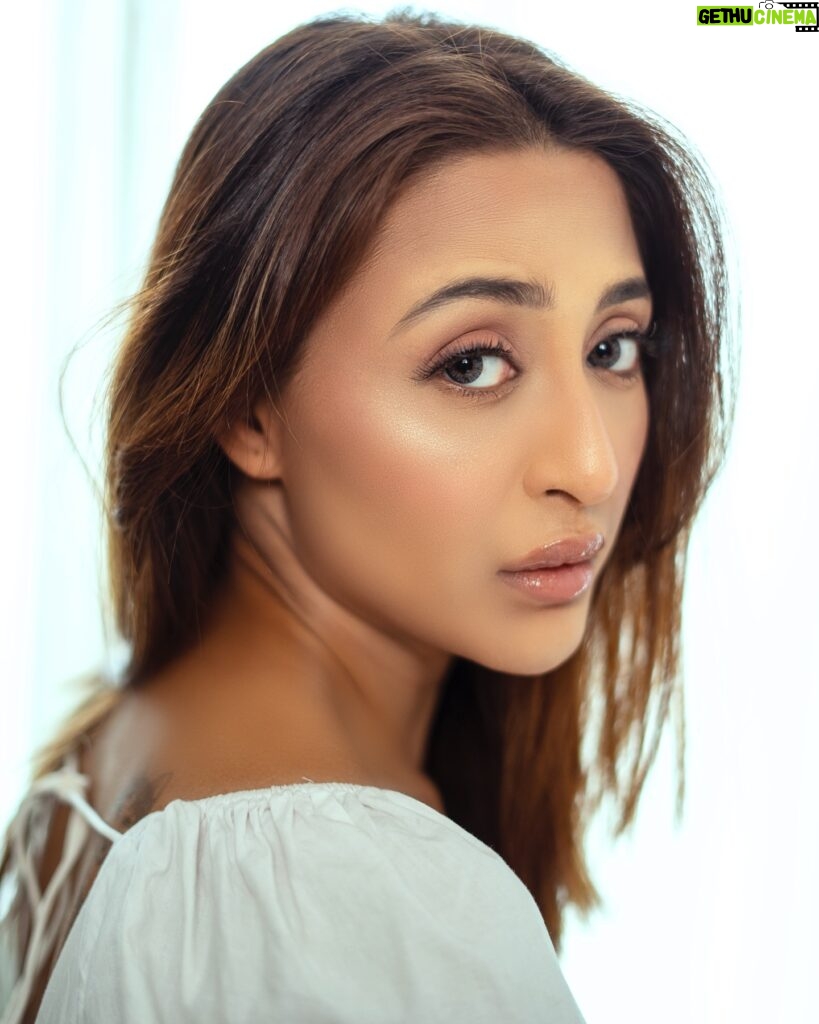 Actress Ariah Agarwal HD Instagram Photos and Wallpapers June 2024 ...