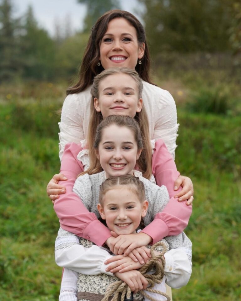 10 Must-See Instagram Posts by Ava Grace Cooper