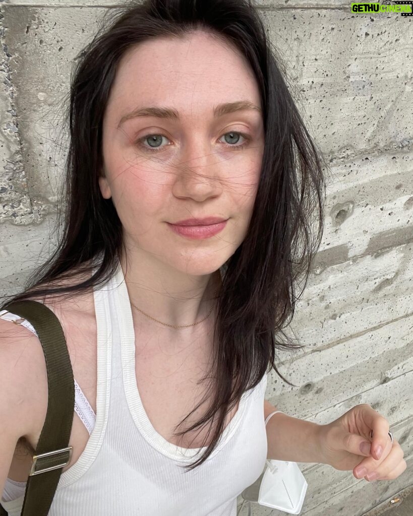 Actress Charlie Ray HD Instagram Photos and Wallpapers April 2024 ...