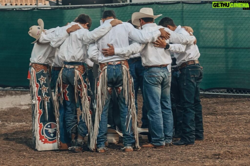 Actor Chase Outlaw HD Instagram Photos and Wallpapers September 2023 ...