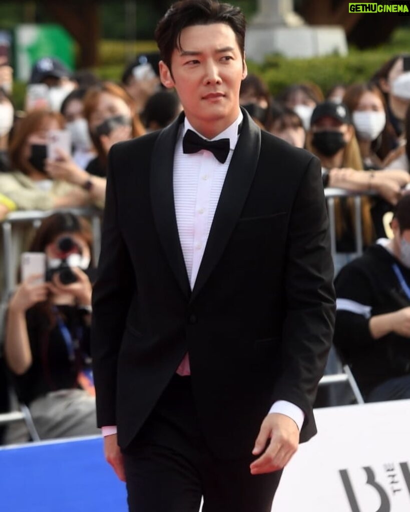 Actor Choi Jin-hyuk HD Instagram Photos and Wallpapers February 2023 ...