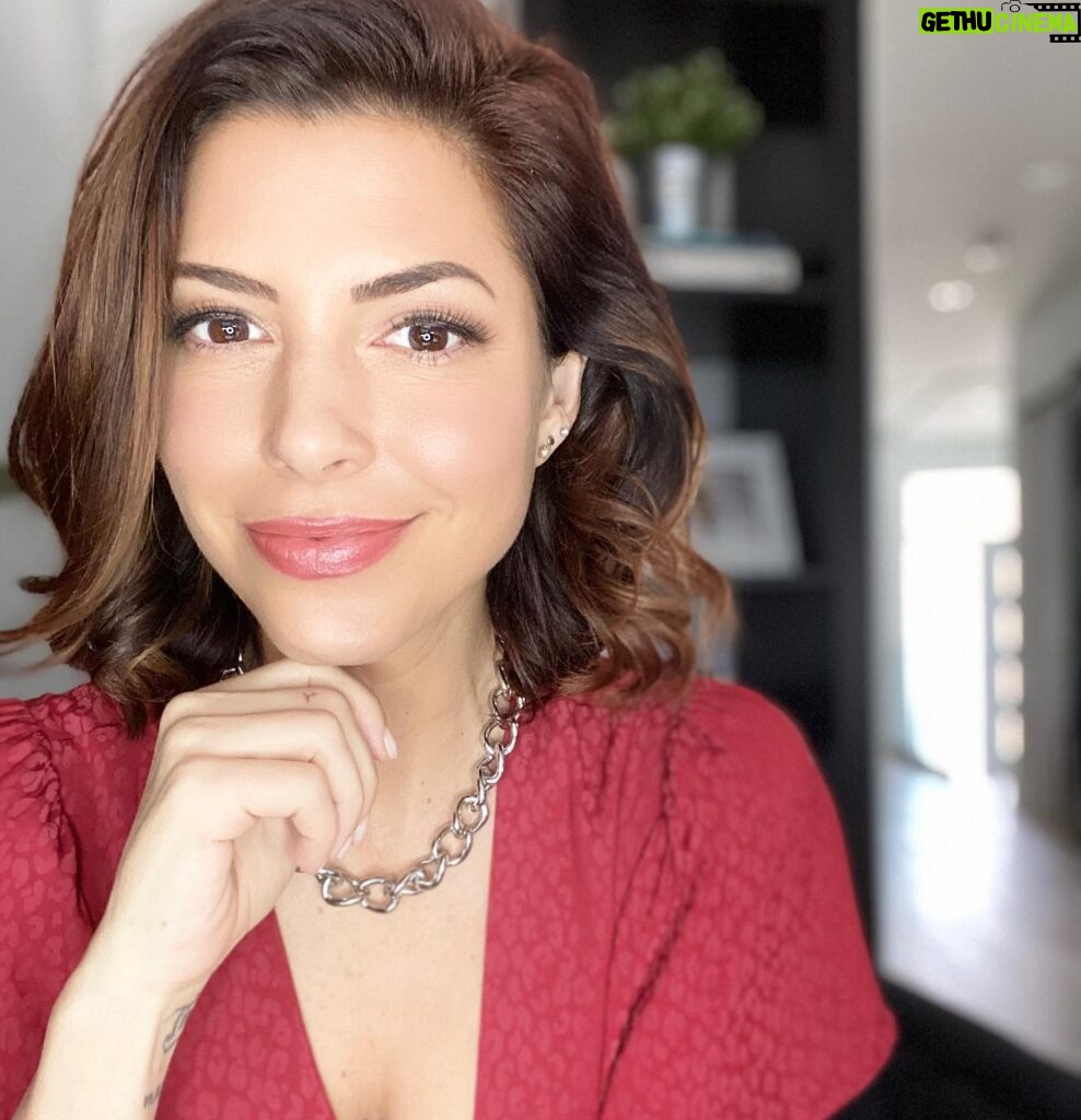Actress Cindy Sampson HD Instagram Photos and Wallpapers July 2020 ...
