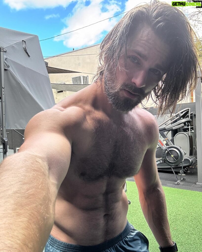 Actor Derek Yates HD Instagram Photos and Wallpapers July 2024 | Gethu ...