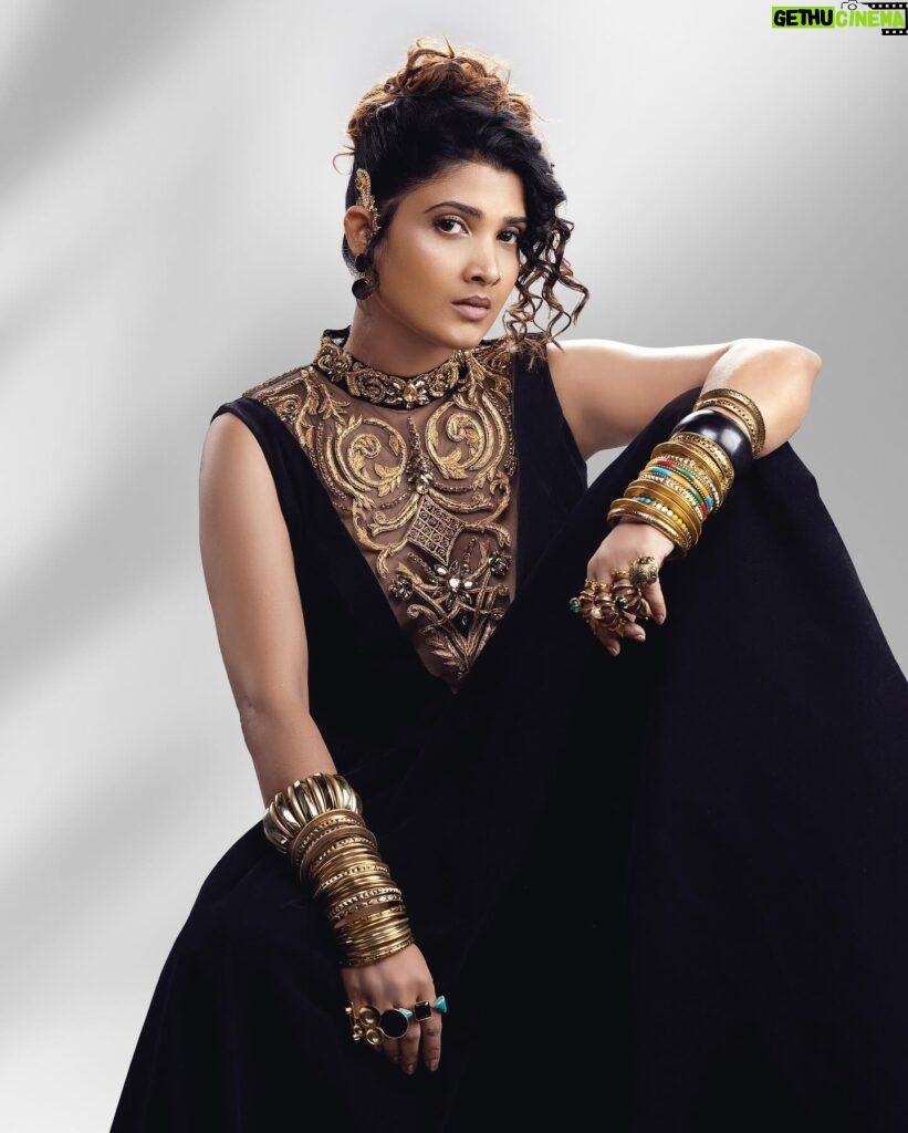 Actress Divya Prabha HD Instagram Photos and Wallpapers June 2024 ...